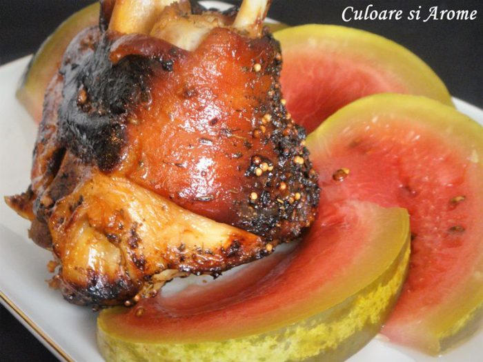 Ciolan de porc la cuptor - Culoare si Arome